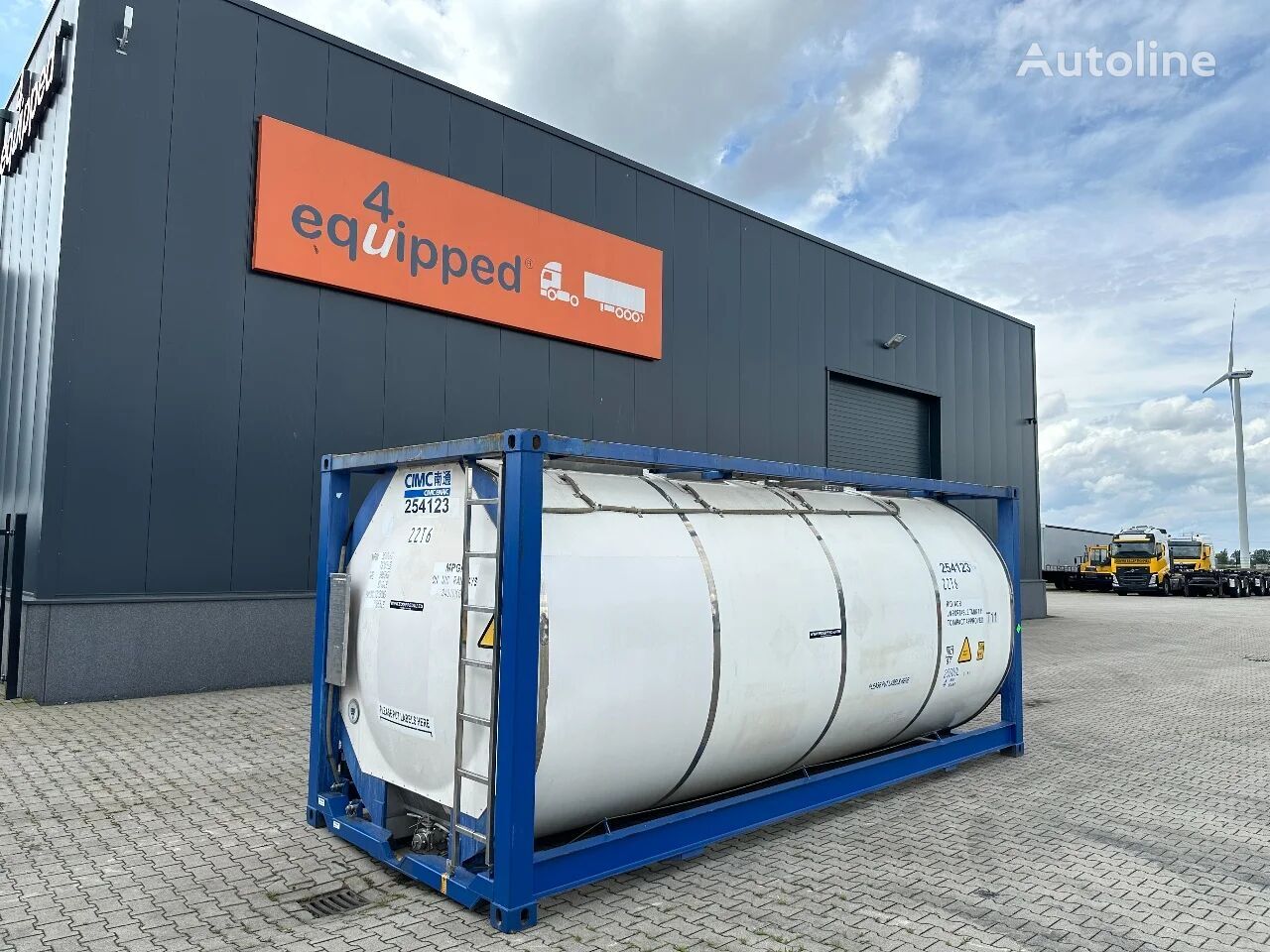 CIMC 20FT ISO, 25.090L/1-COMP/3 BAFFELS/4 manholes, 2.5Y- + CSC-inspe ...